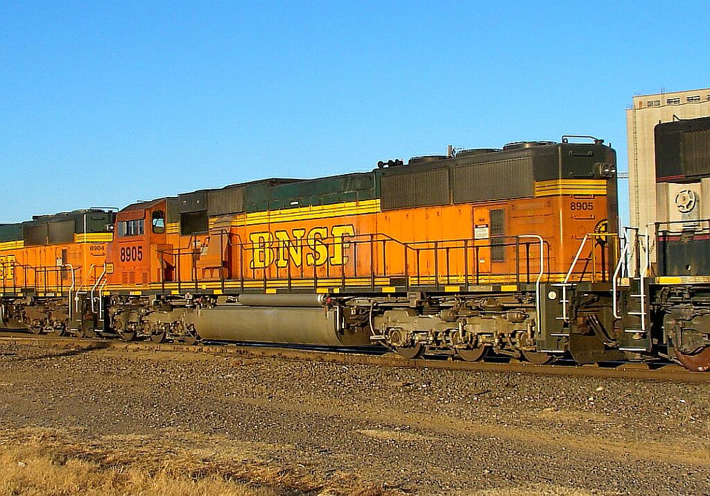 BNSF 8905